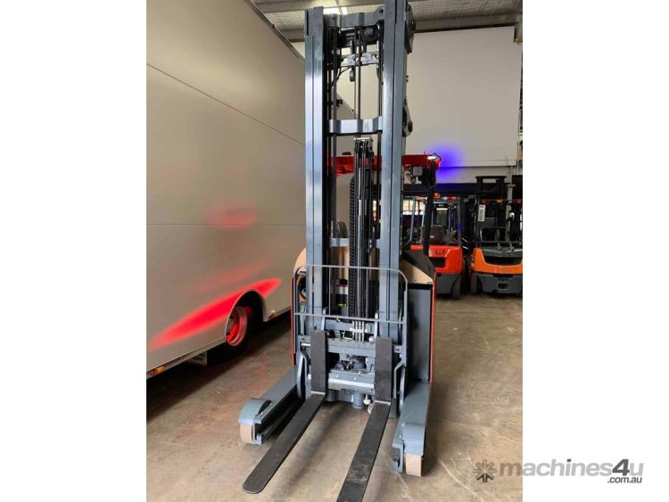 Heli Lithium Reach Forklifts